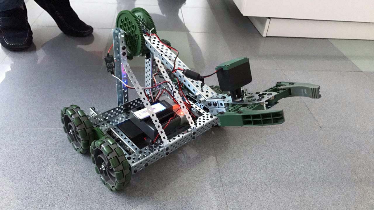 Robotics Club | Canadian University Dubai